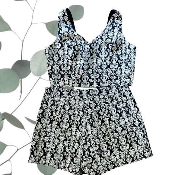 Jealous Tomato | Shorts | Jealous Tomato Two Piece Shorts Outfit | Poshmark